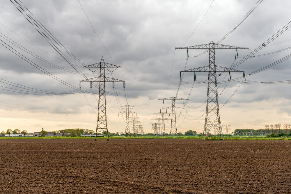 Why Are Overhead Power Lines Uninsulated?
